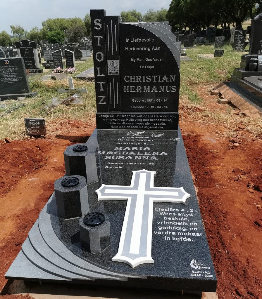 S31 – Full Tombstones – Volgrafstene, Kopstukke, Baba Grafstene, Dubble ...