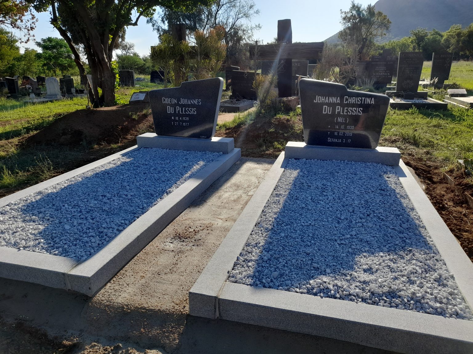 D 5 – Double Tombstones – Volgrafstene, Kopstukke, Baba Grafstene ...