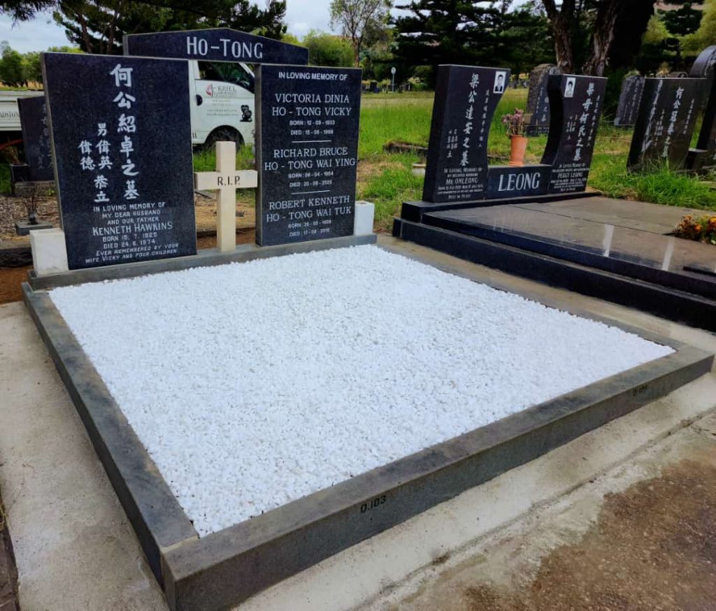 D 10 – Double Tombstones – Volgrafstene, Kopstukke, Baba Grafstene ...