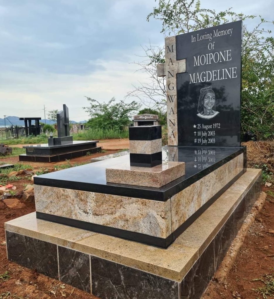 S 68 – Full Tombstones – Volgrafstene, Kopstukke, Baba Grafstene ...