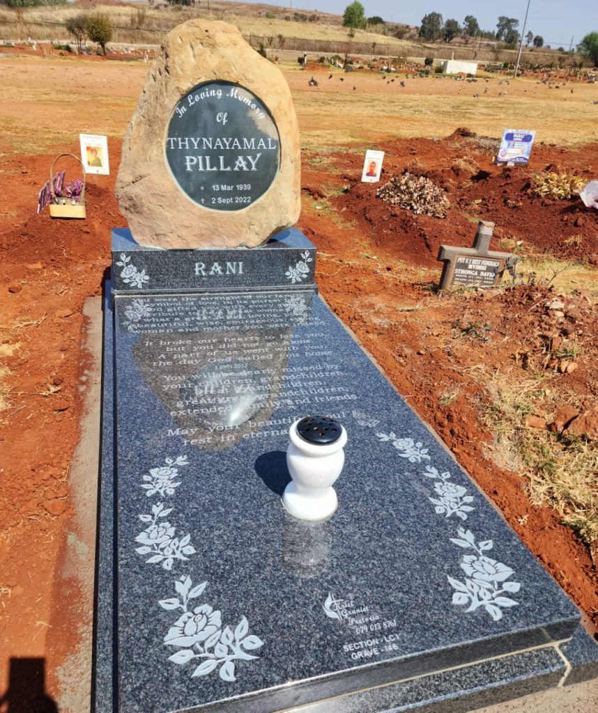 S 75 – Full Tombstones – Volgrafstene, Kopstukke, Baba Grafstene ...