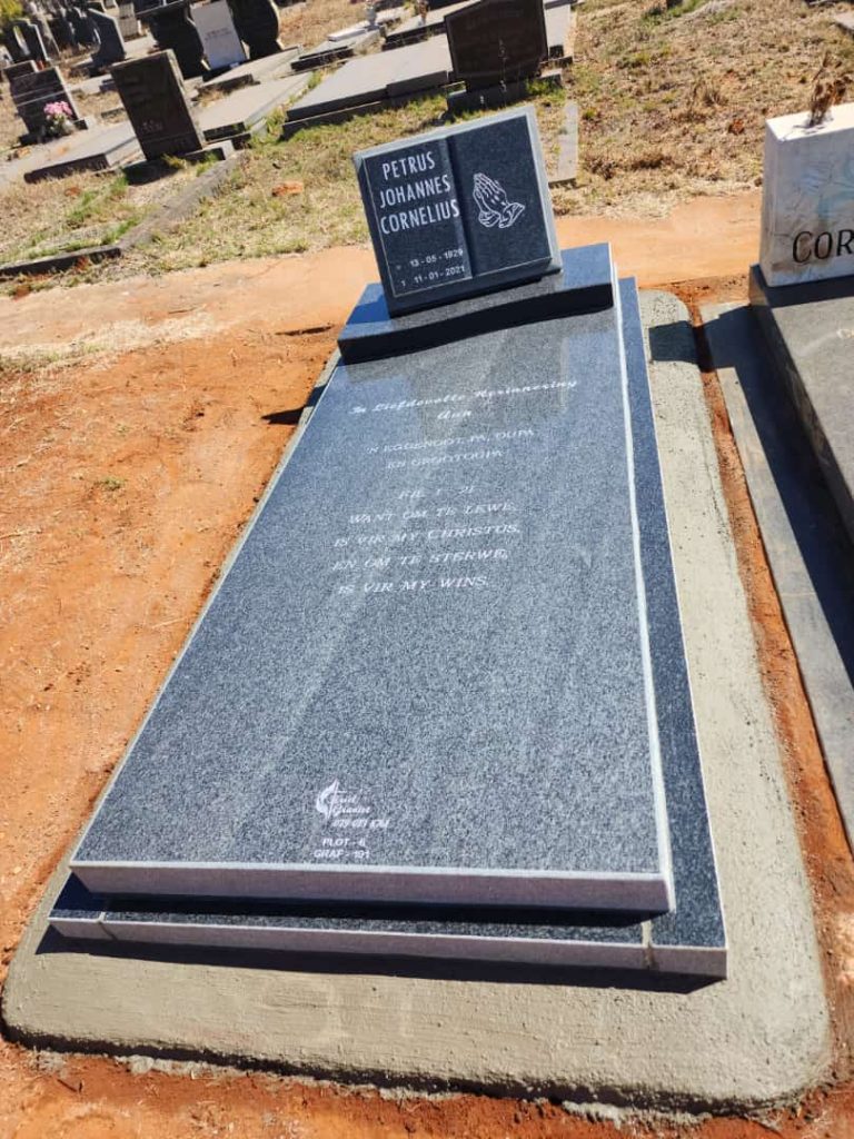 S 76 – Full Tombstones – Volgrafstene, Kopstukke, Baba Grafstene ...
