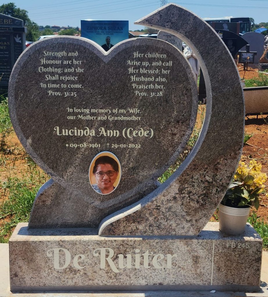 R 139 – Headstones – Volgrafstene, Kopstukke, Baba Grafstene, Dubble ...