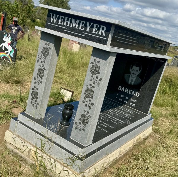 S 15 – Full Tombstones – Volgrafstene, Kopstukke, Baba Grafstene ...